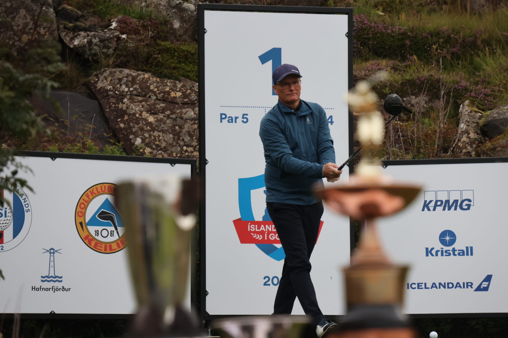 Úlfar Jónsson sló fyrsta höggið á Íslandsmótinu í golfi 2025 ...
